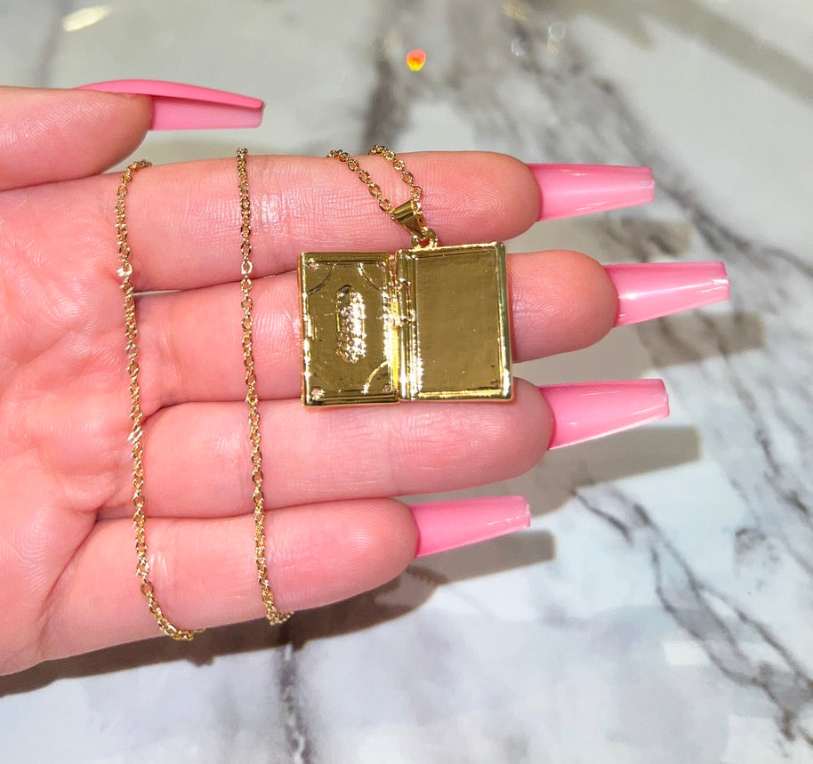 Icy Mary Locket (Rolo Chain) – GoldDipped