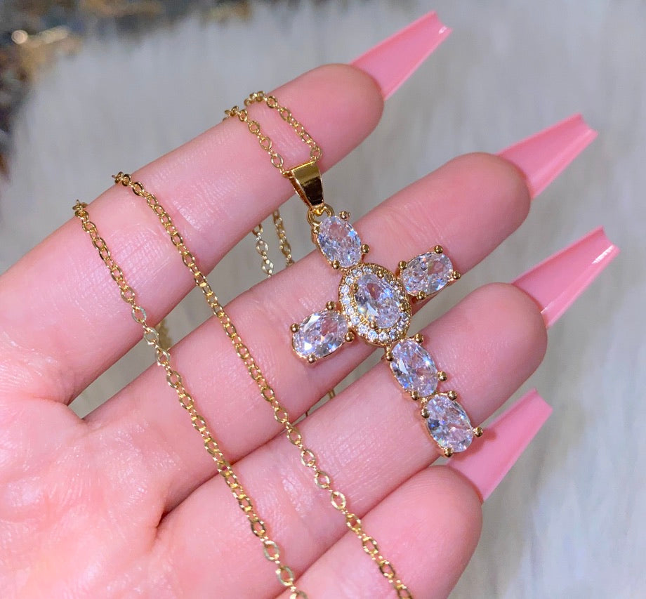 Oval Cross (Rolo Chain) – GoldDipped