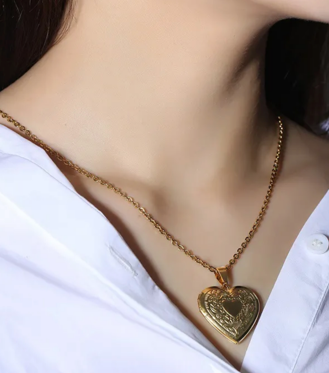 Floral Heart Shaped Two Photo Locket (Rolo Chain) – GoldDipped